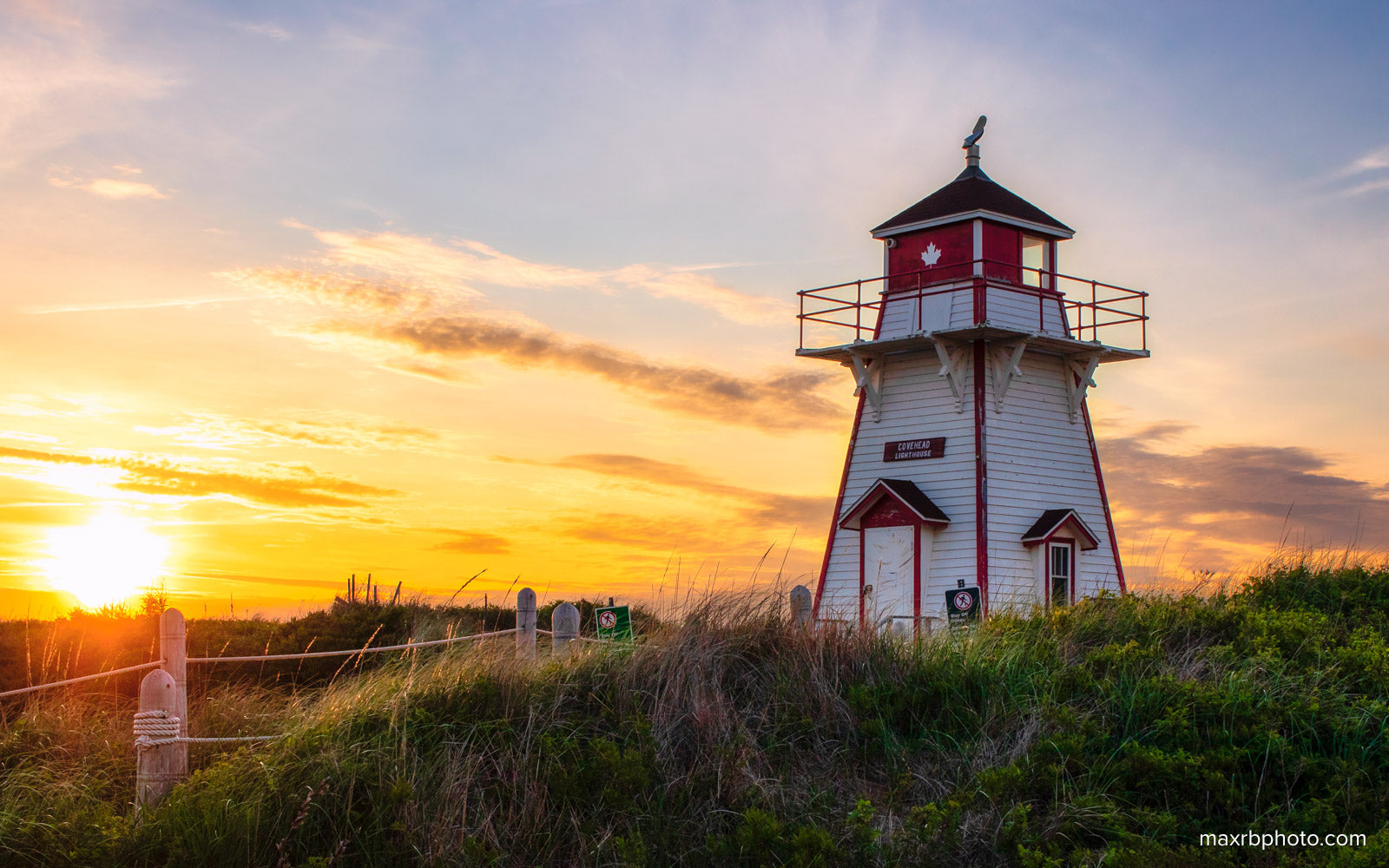 Covehead Harbour Lighthouse – MRB Photography